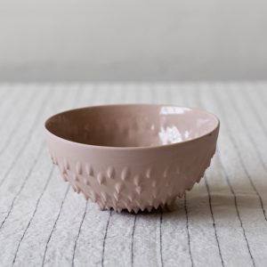 Boller og Skåler i porselen - norsk design og håndverksproduksjon